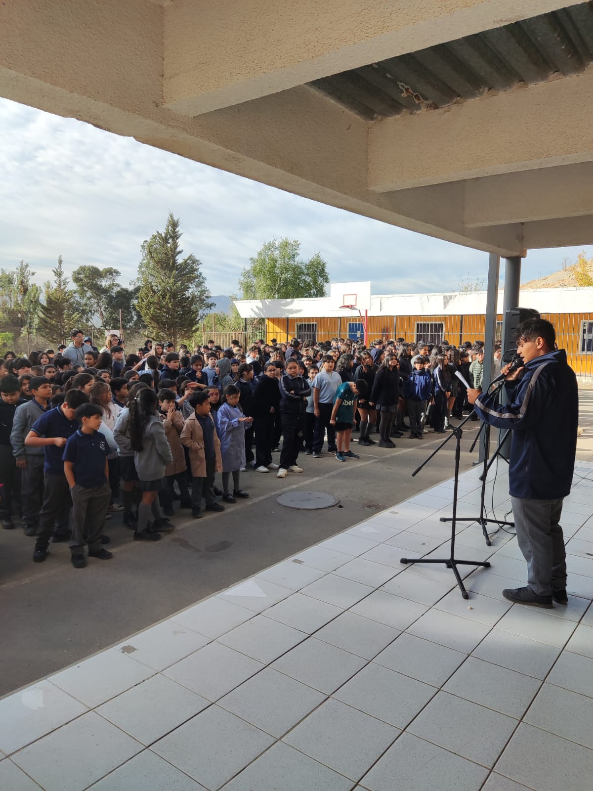 Acto Cuarto Medio 0104 (3) – Colegio Entre Valles